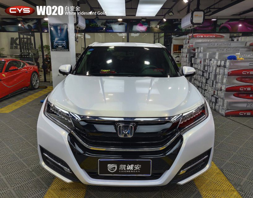 白变金W020汽车改色贴膜，打造美轮美奂车辆外观